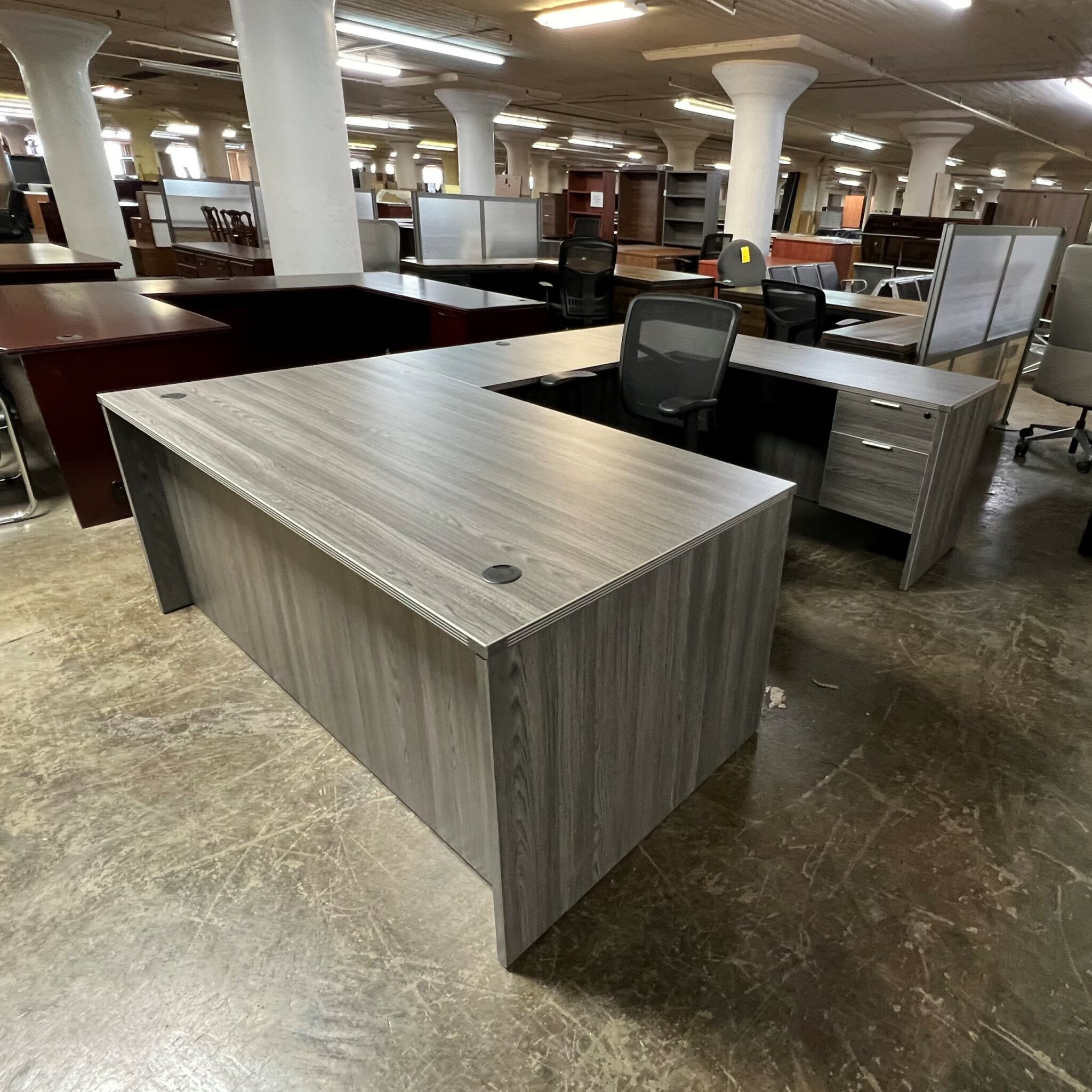 Used Office Desks and Workstations For Sale in Ohio | Office Furniture ...