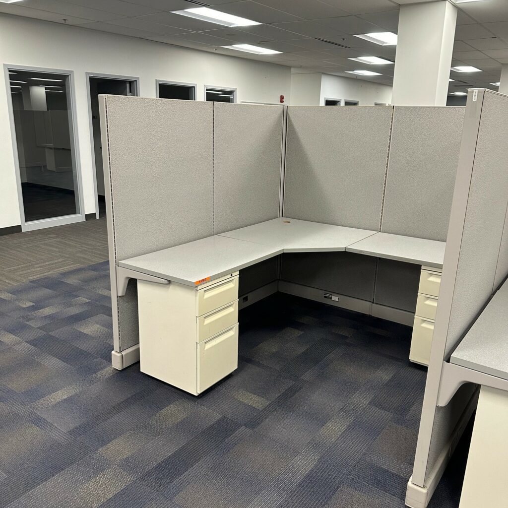 Herman Miller AO2 Work Station - Office Furniture Warehouse